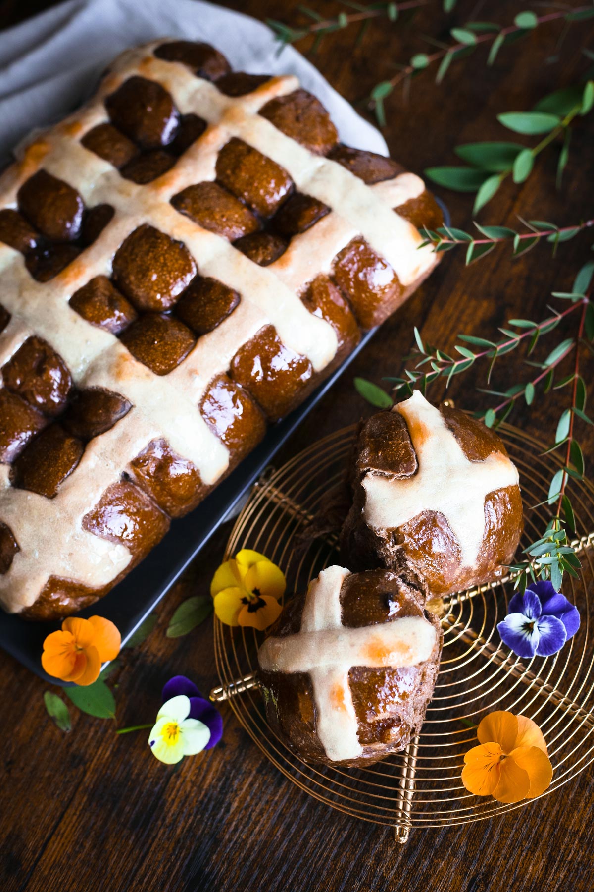 Chocolate cross buns by Mykola Nevrev • Maria Kalenska Gastronomy Blog